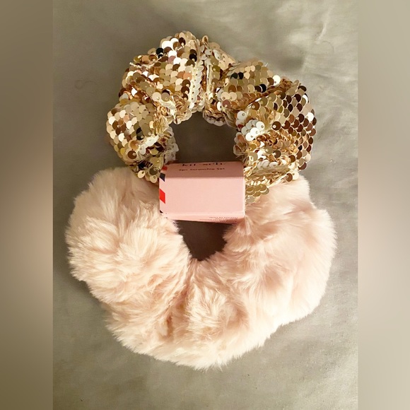 Kitsch | Accessories | Tatbilb X Kitsch 2 Pc Scrunchie Set Netflix To ...